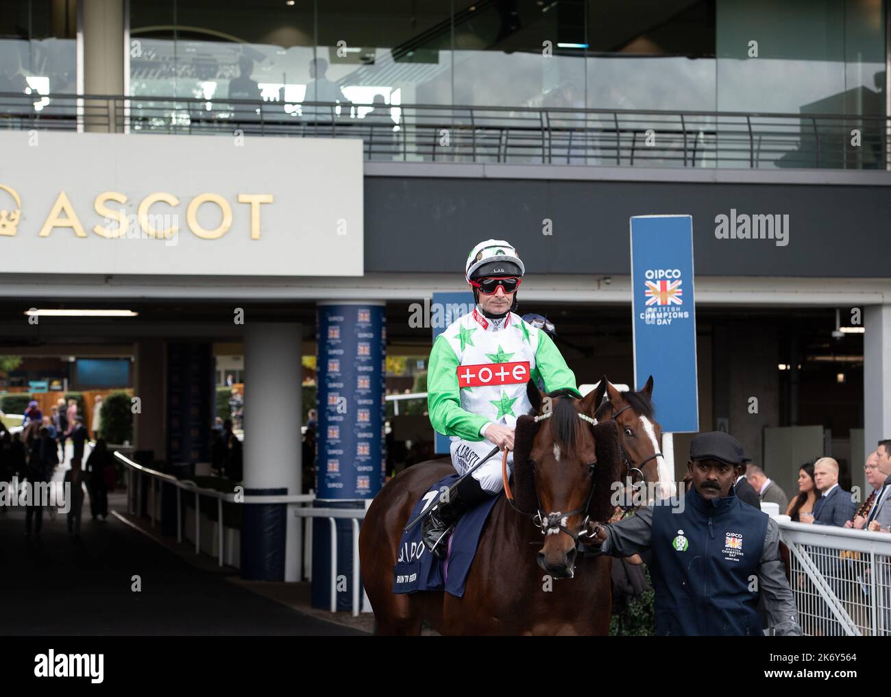 Run to freedom racecourse candy hi-res stock photography and images - Alamy