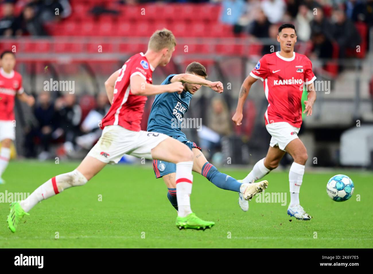 ALKMAAR - (lr) Maxim Dekker of AZ, Sebastian Szymanski of Feyenoord ...