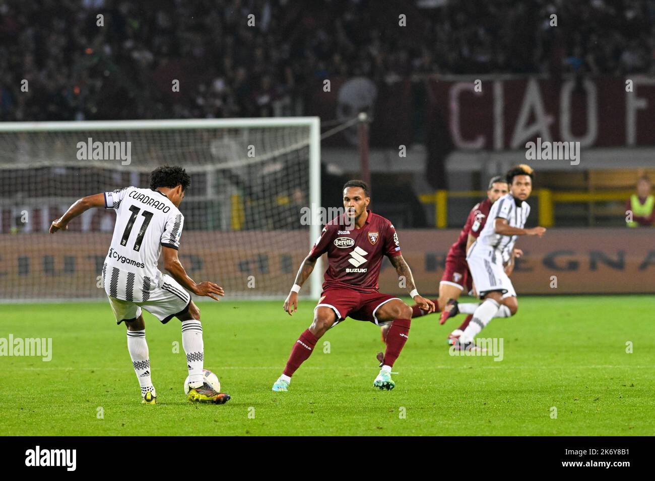 Juan Cuadrado of Juventus FC,Valentino Lazaro of Torino FC,during the ...