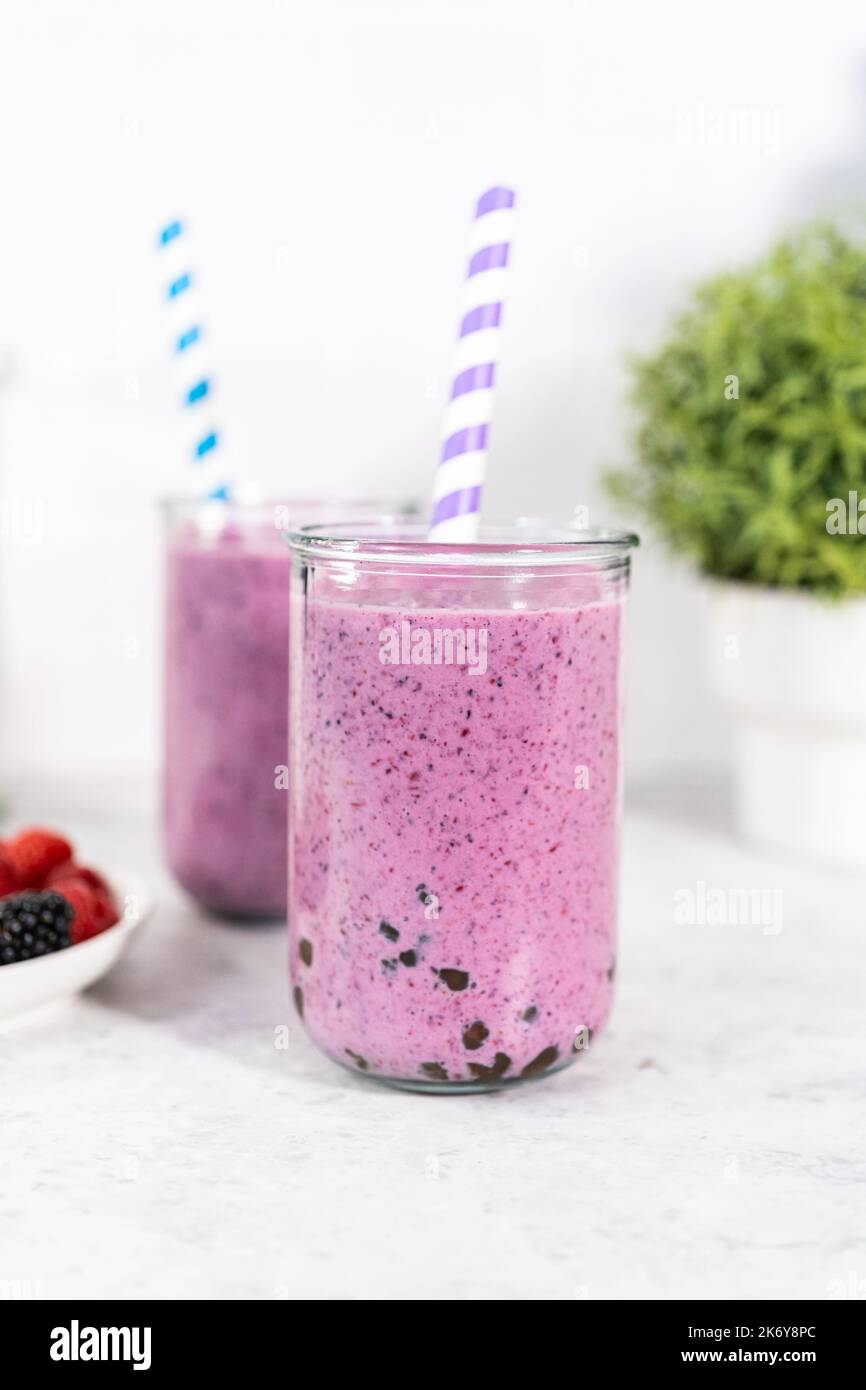 Mixed Berry Boba Smoothie Stock Photo - Alamy