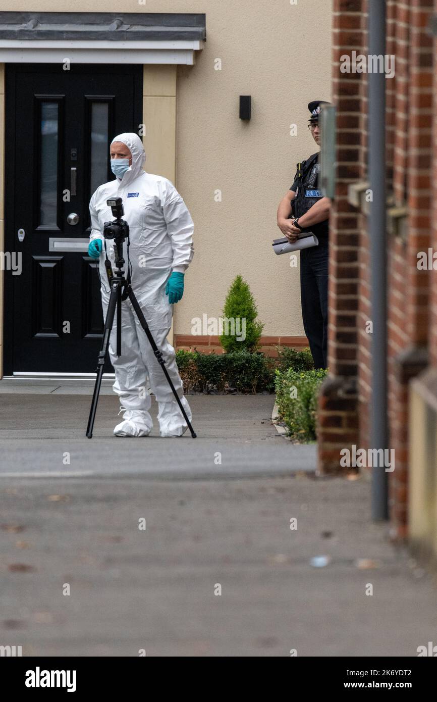 Police officer forensics scene hi-res stock photography and images - Alamy