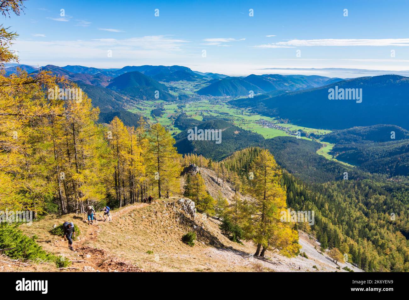 Puchberg am Schneeberg: view to Puchberg am Schneeberg, path ...