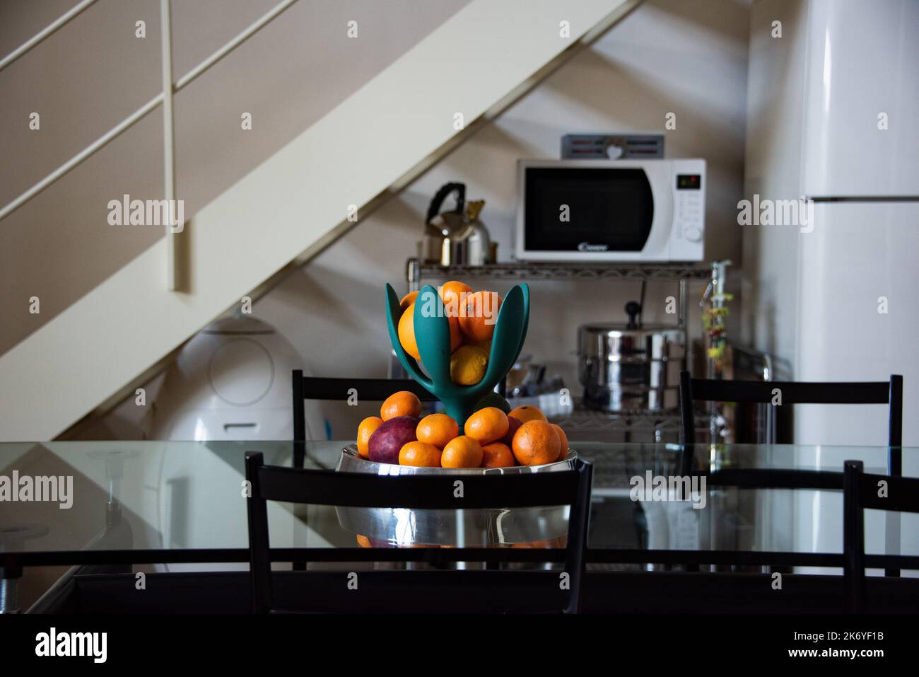 Kitchen table chair pattern hi-res stock photography and images - Alamy