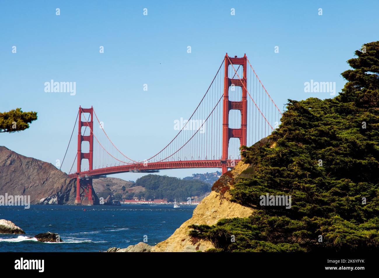 Famous Golden Gate bridge in San Francisco with a clear blue sky and ...