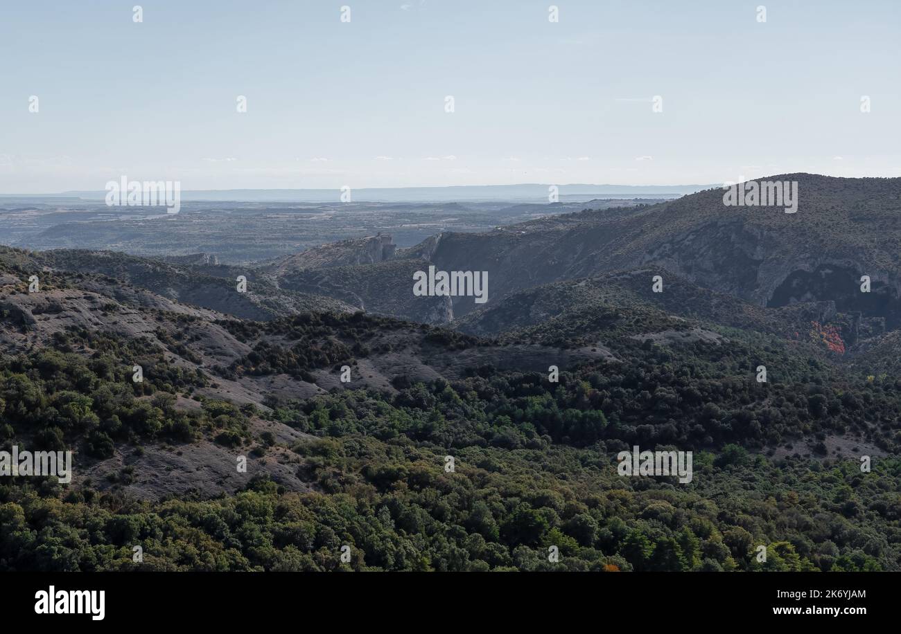 a large fault and fold in the earth, Parque natural de la Sierra y los ...