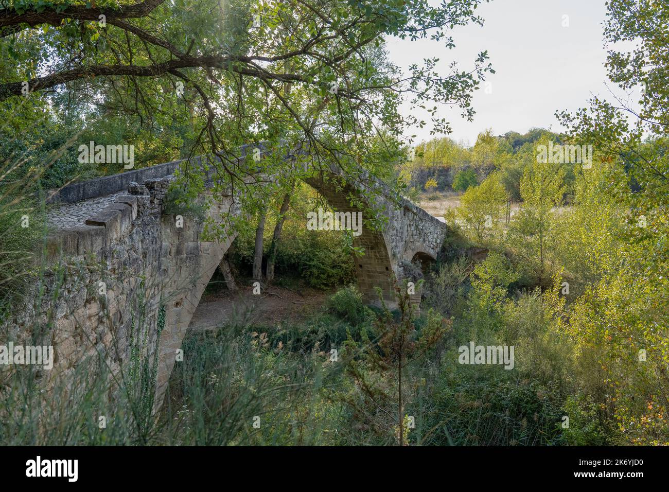 Medieval pointed arch bridge hi-res stock photography and images - Alamy