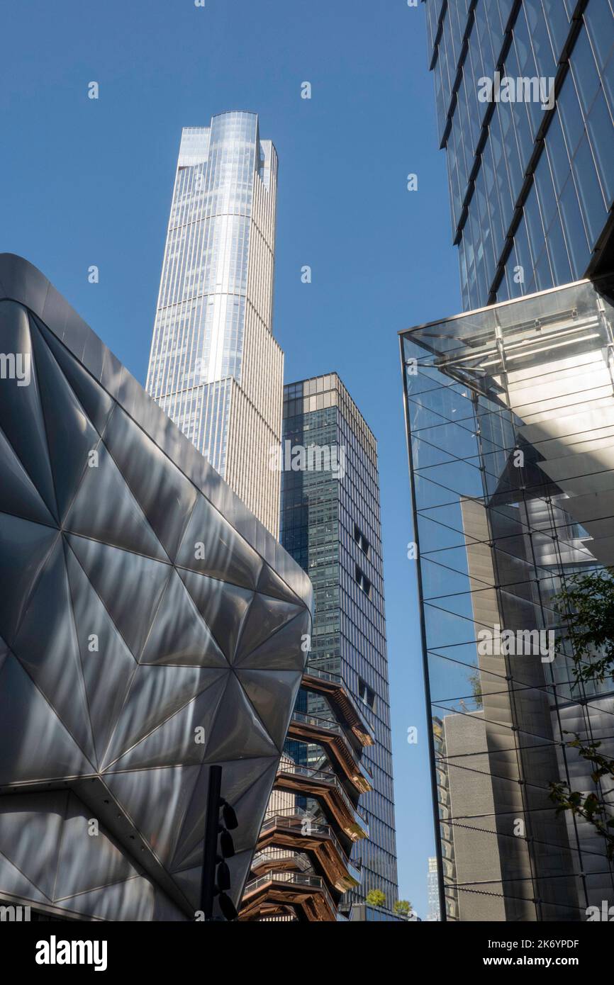 Hudson Yards on the West Side of Manhattan boasts amazing skyscraper ...
