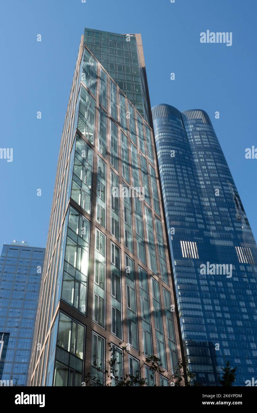 Hudson Yards on the West Side of Manhattan boasts amazing skyscraper ...