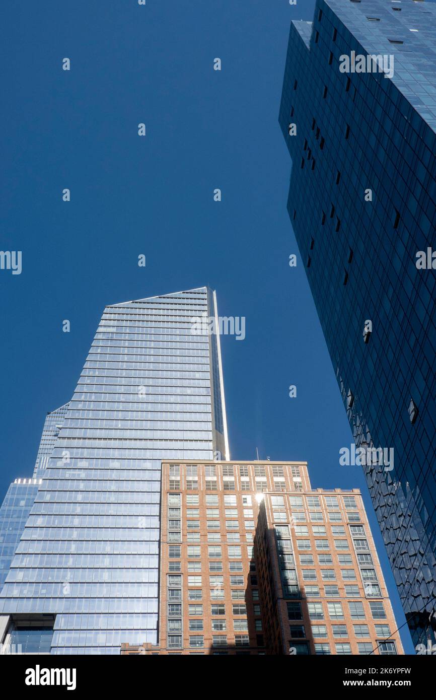 Hudson Yards on the West Side of Manhattan boasts amazing skyscraper ...