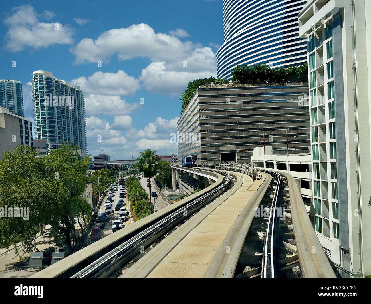 Miami city building monorail hi-res stock photography and images - Alamy
