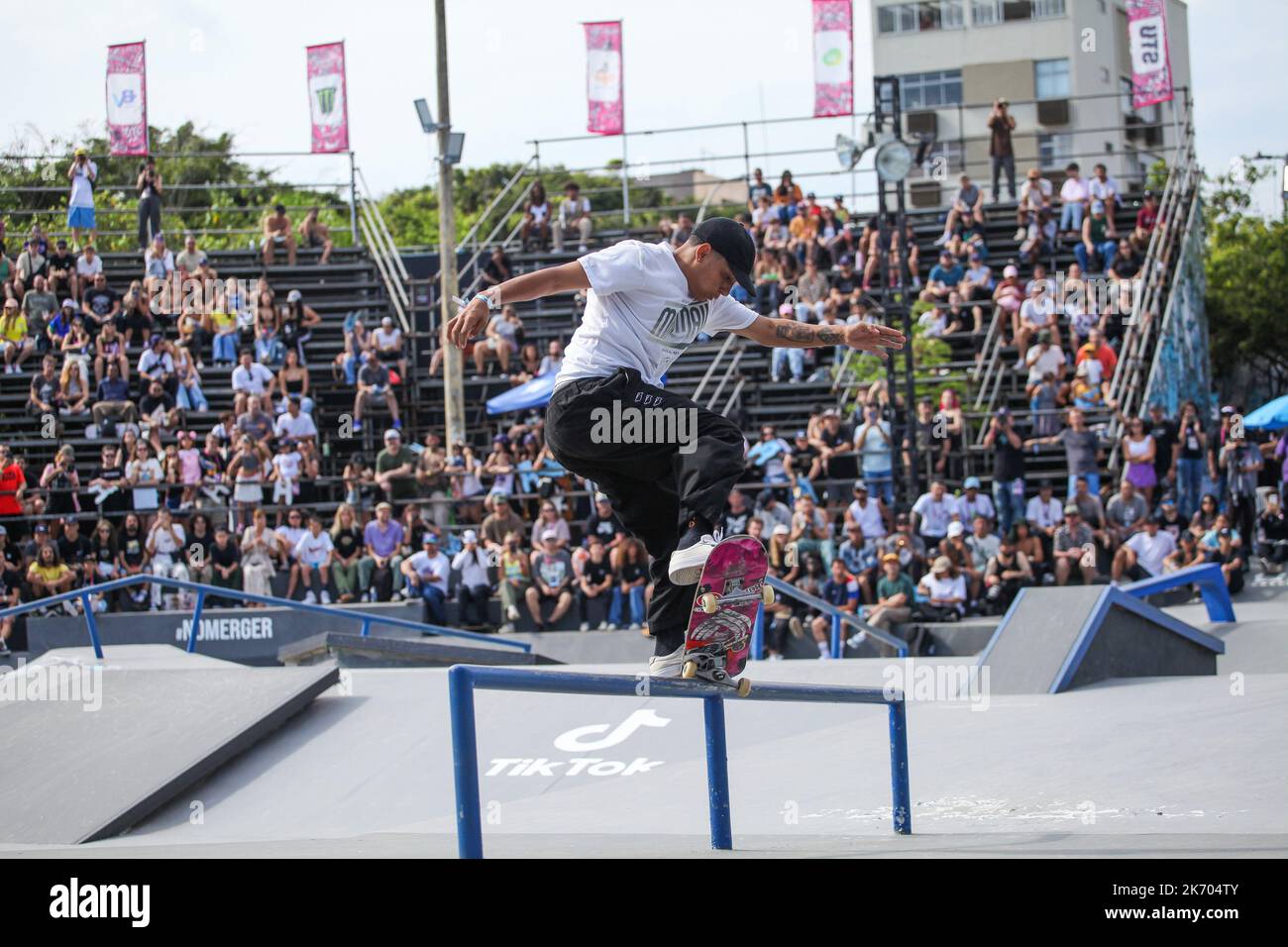 Rio De Janeiro, Brazil. 16th Oct, 2022. The men's and women's finals of the Street category of ...