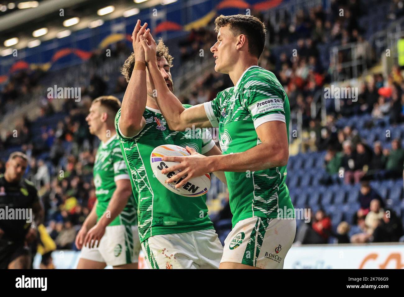Leeds, UK. 16th Oct, 2022. Innes Senior of Ireland celebrates his try ...