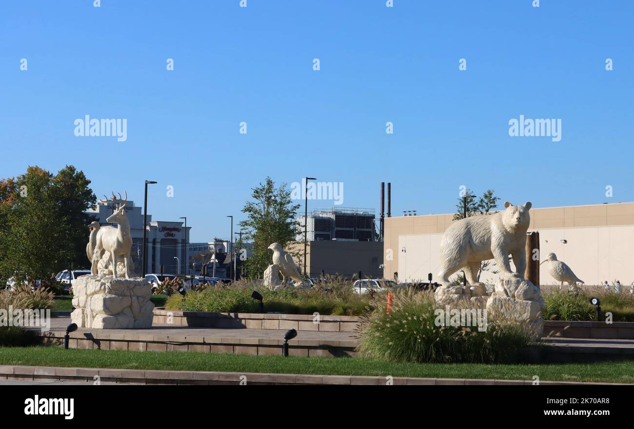 Sculptures at the entrance of Seneca Niagara resort and casino in city ...