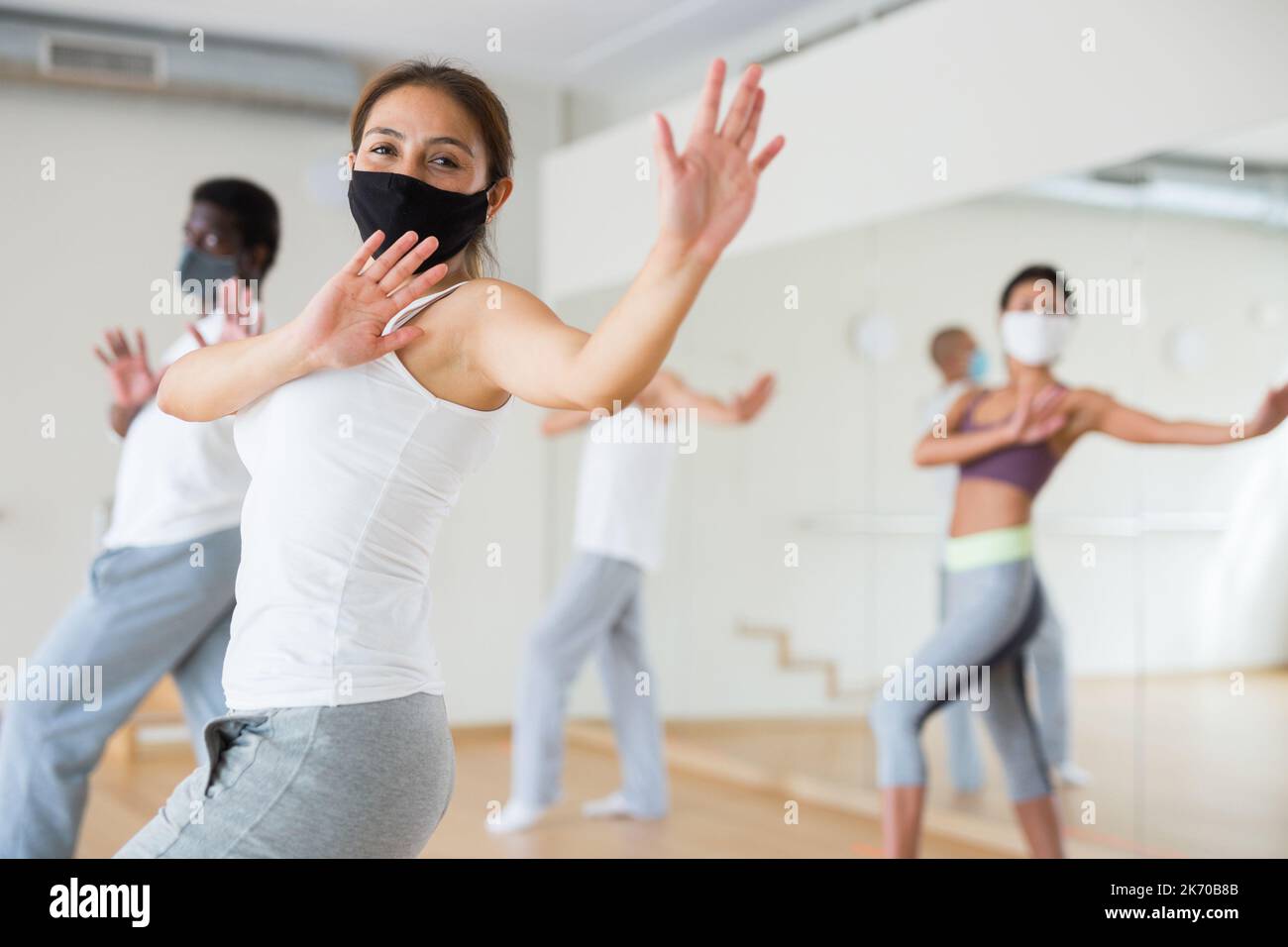 Asian dance lesson hi-res stock photography and images - Alamy