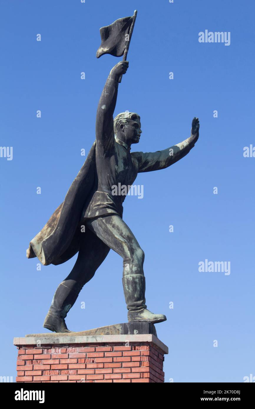 Statues of the workers Memento Park an open-air museum dedicated to ...