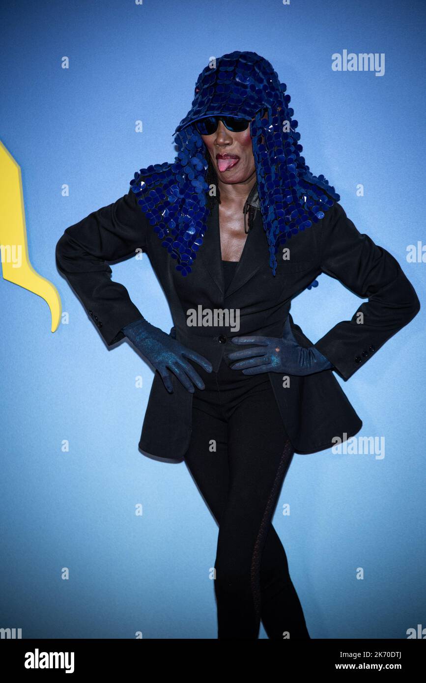 London, UK. 16th Oct, 2022. Grace Jones attends the "Glass Onion: A ...