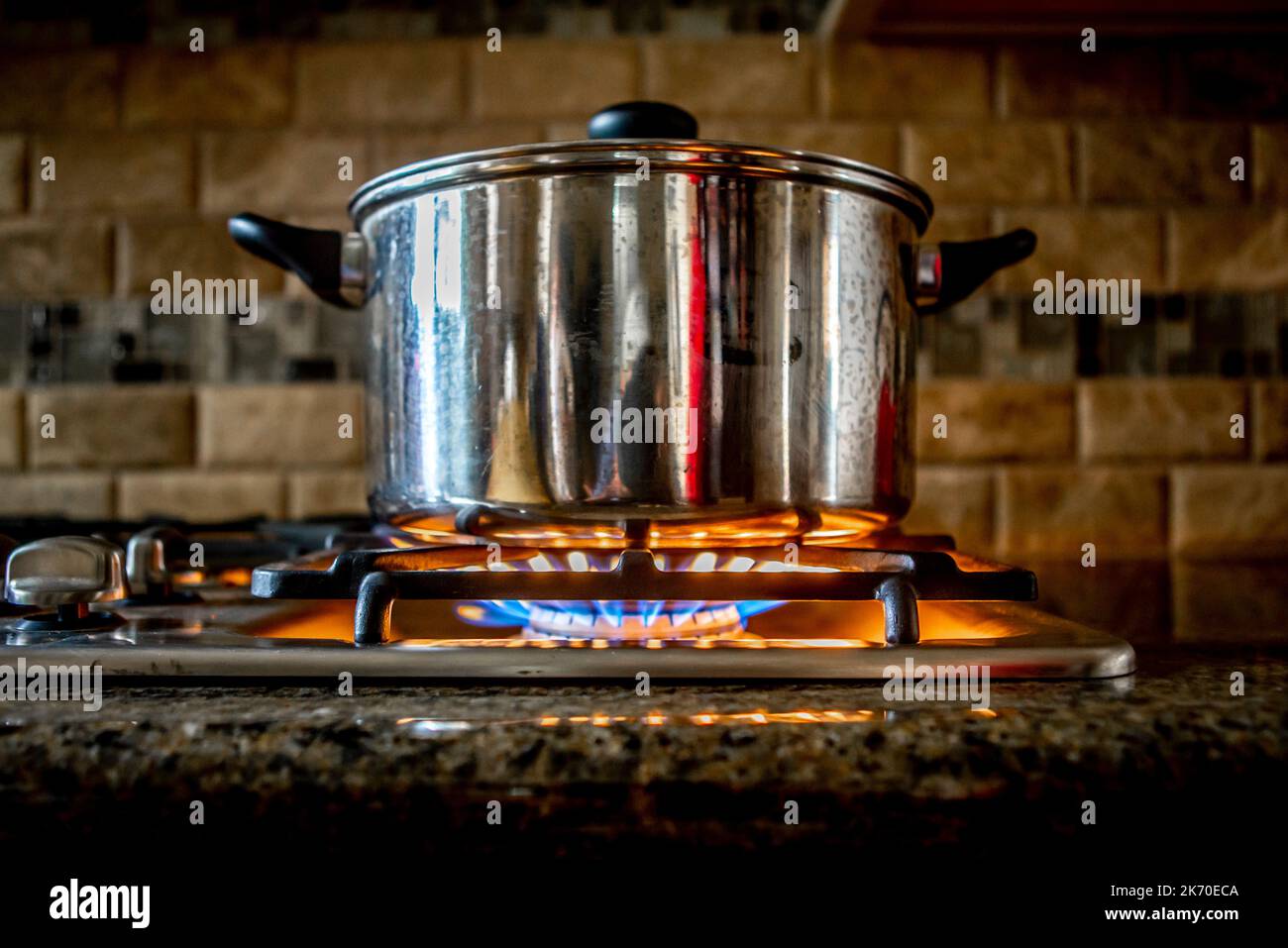 Boiling pot on gas burner hi-res stock photography and images - Alamy