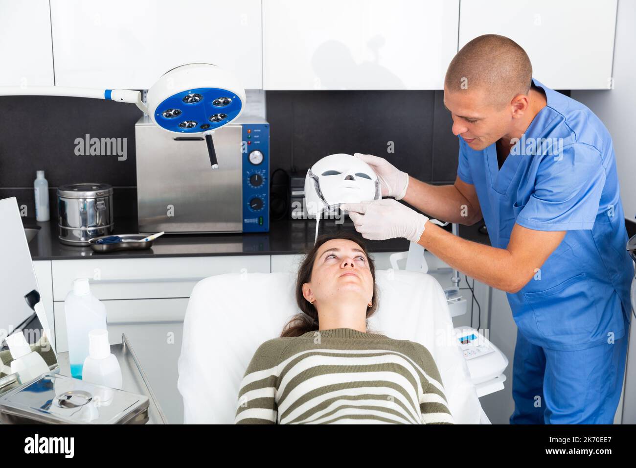 Woman led therapy hi-res stock photography and images - Alamy