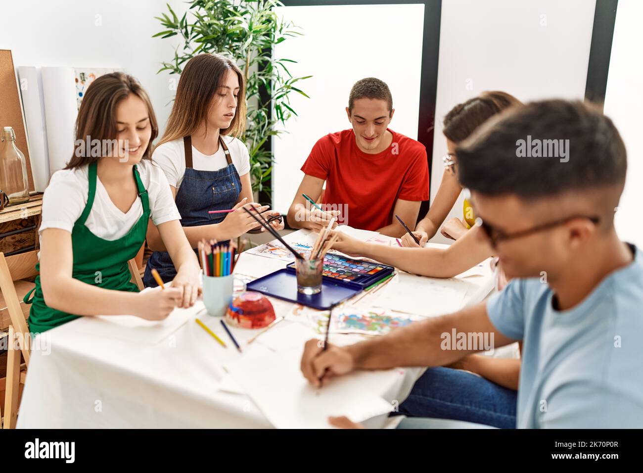 Group of people drawing at art studio Stock Photo - Alamy