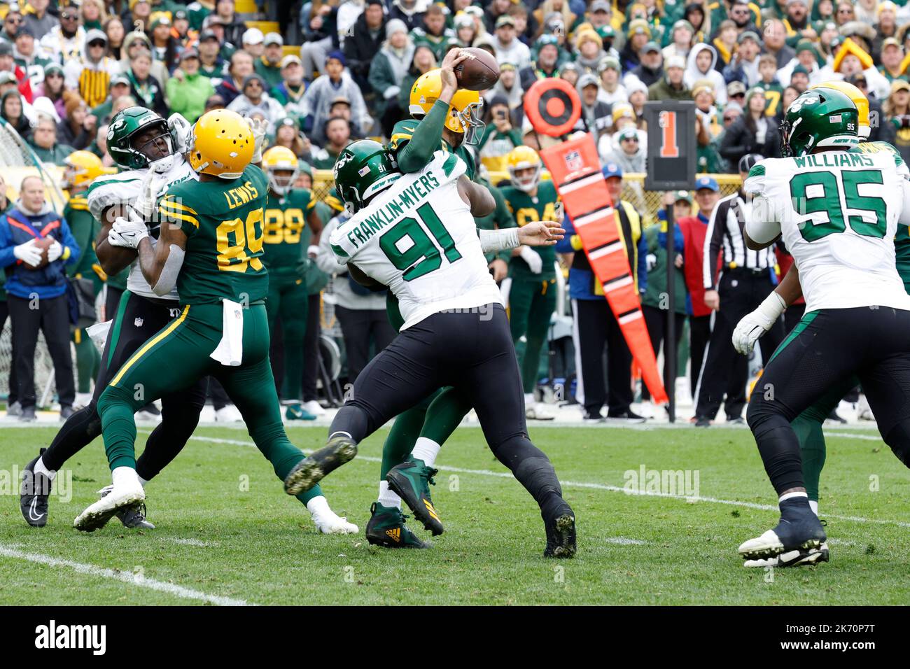 Aaron rodgers jets play hi-res stock photography and images - Alamy