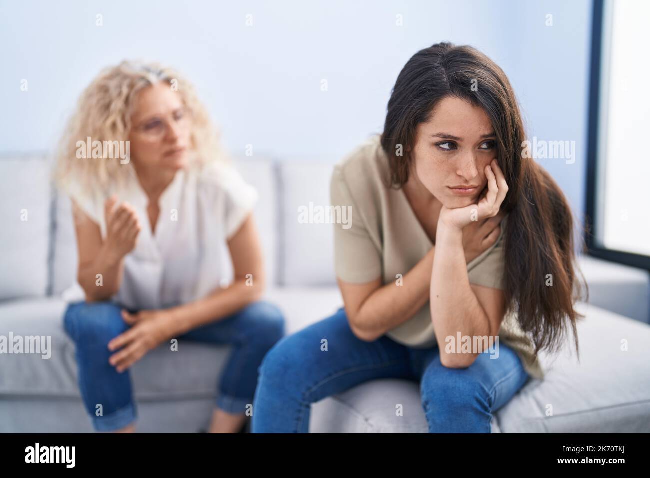 Daughter and elderly mother argue hi-res stock photography and images - Alamy