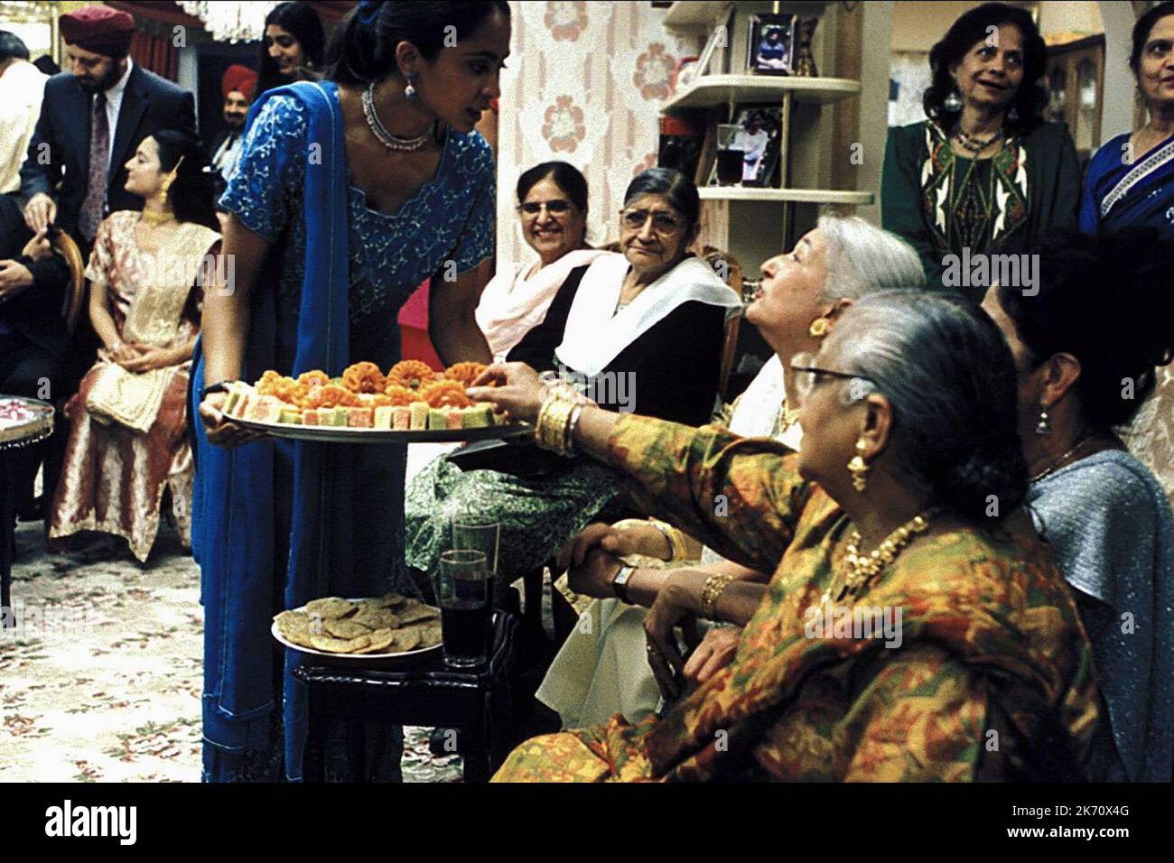 PARMINDER NAGRA, ADLYN ROSS, BEND IT LIKE BECKHAM, 2002 Stock Photo - Alamy