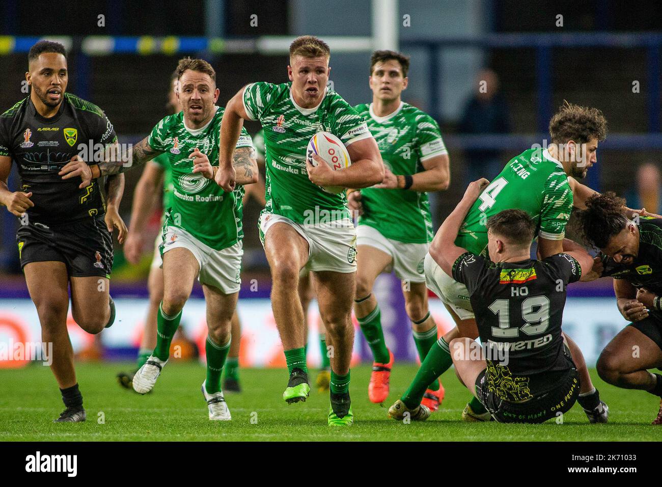 Leeds, UK. 16th Oct, 2022. *** Harry Rushton of Ireland makes a break ...