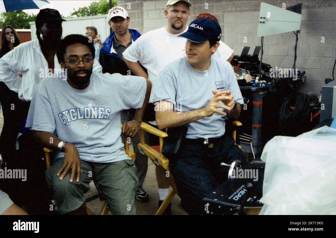SPIKE LEE, 25TH HOUR, 2002 Stock Photo - Alamy