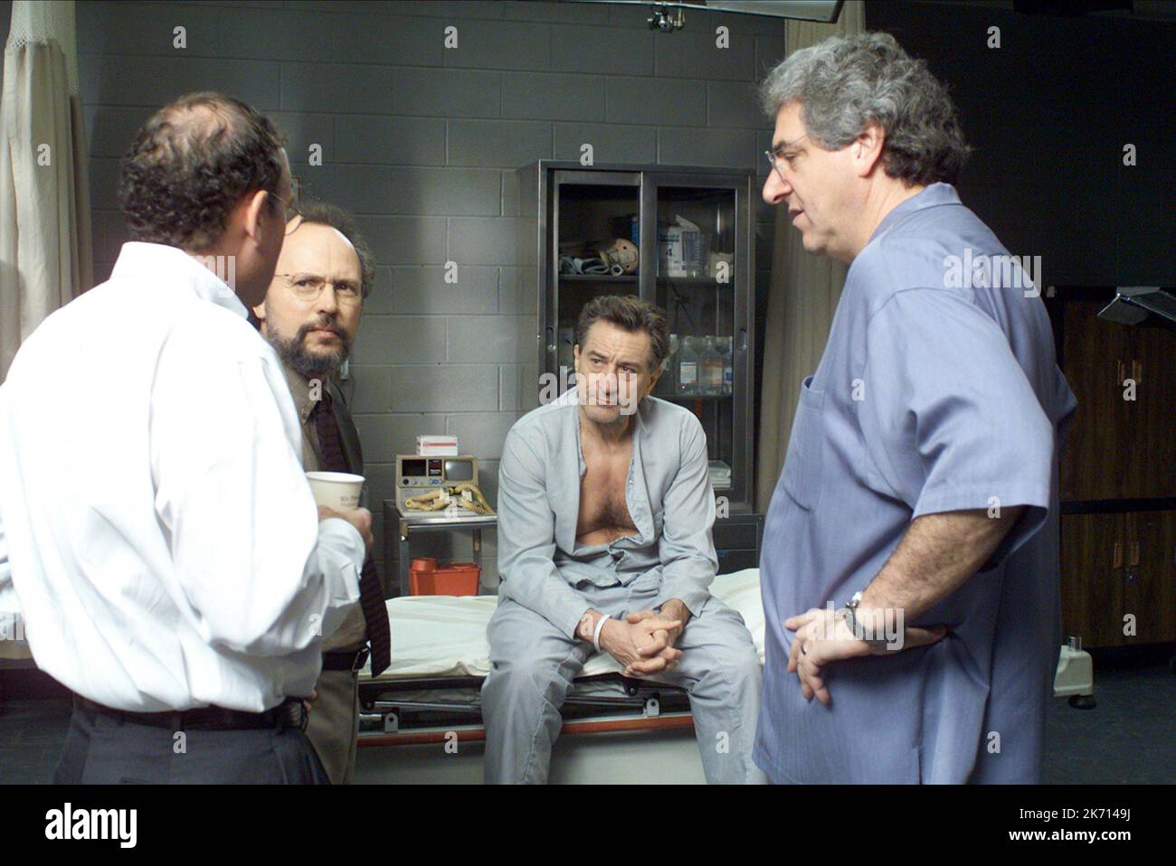 BILLY CRYSTAL, ROBERT DE NIRO, ANALYZE THAT, 2002 Stock Photo - Alamy