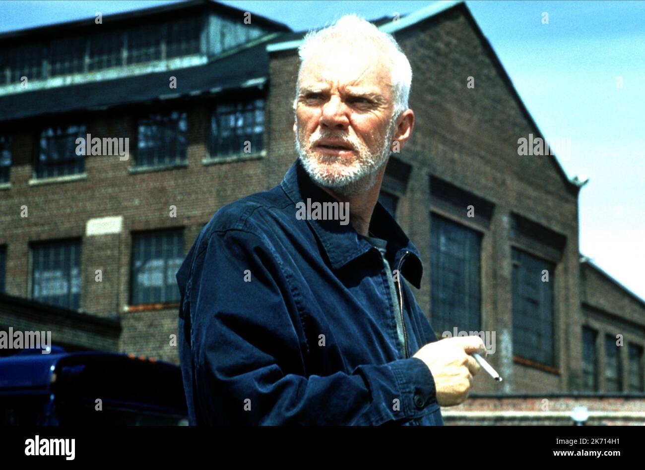 Between strangers 2002 hi-res stock photography and images - Alamy