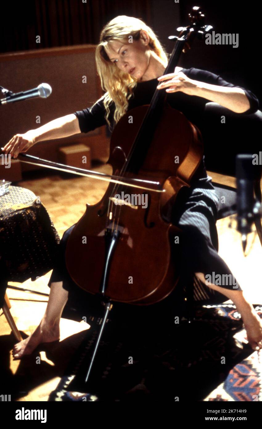 Between strangers 2002 hi-res stock photography and images - Alamy