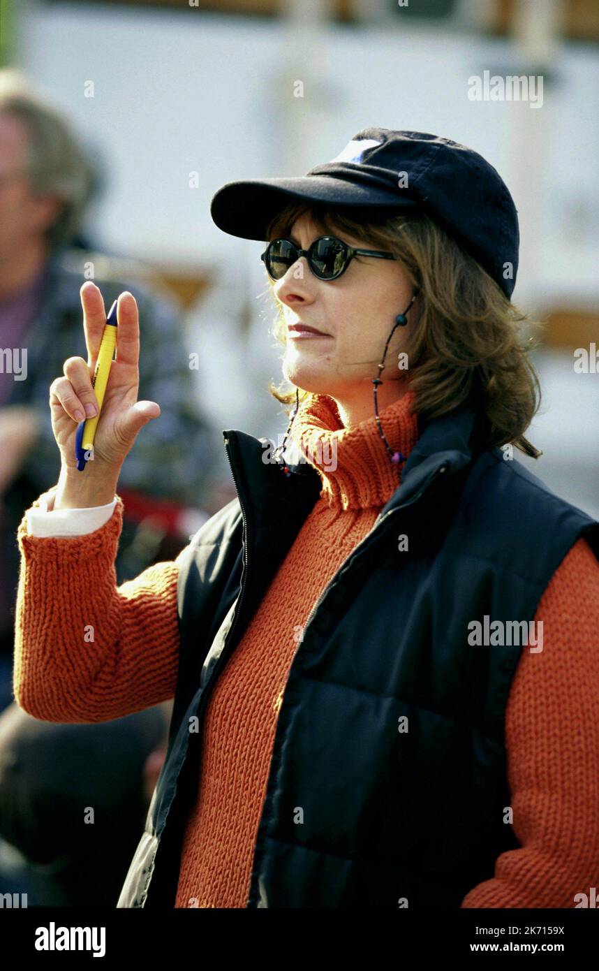 GALE ANNE HURD, CLOCKSTOPPERS, 2002 Stock Photo - Alamy