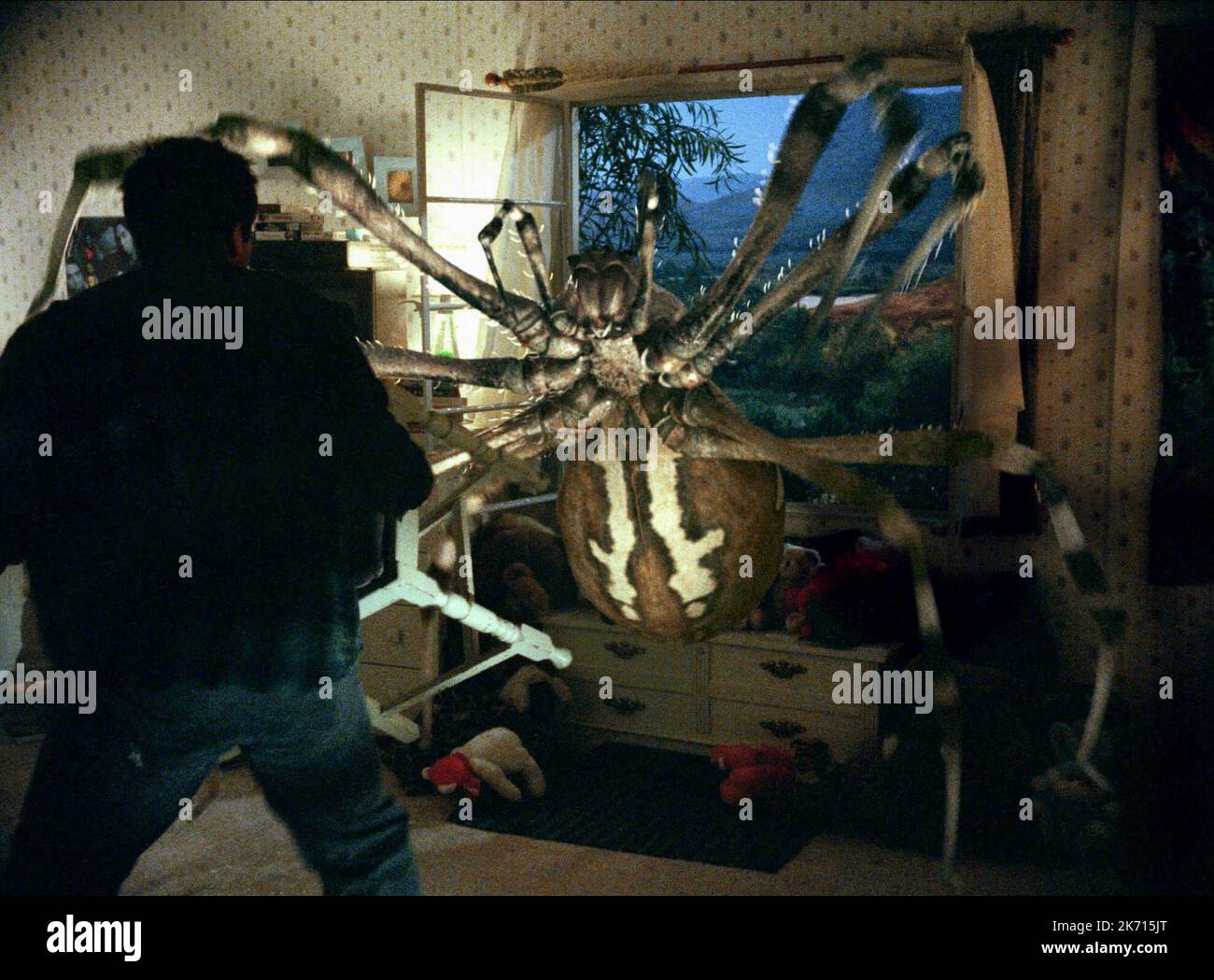 Eight legged 2002 warner film hi-res stock photography and images - Alamy