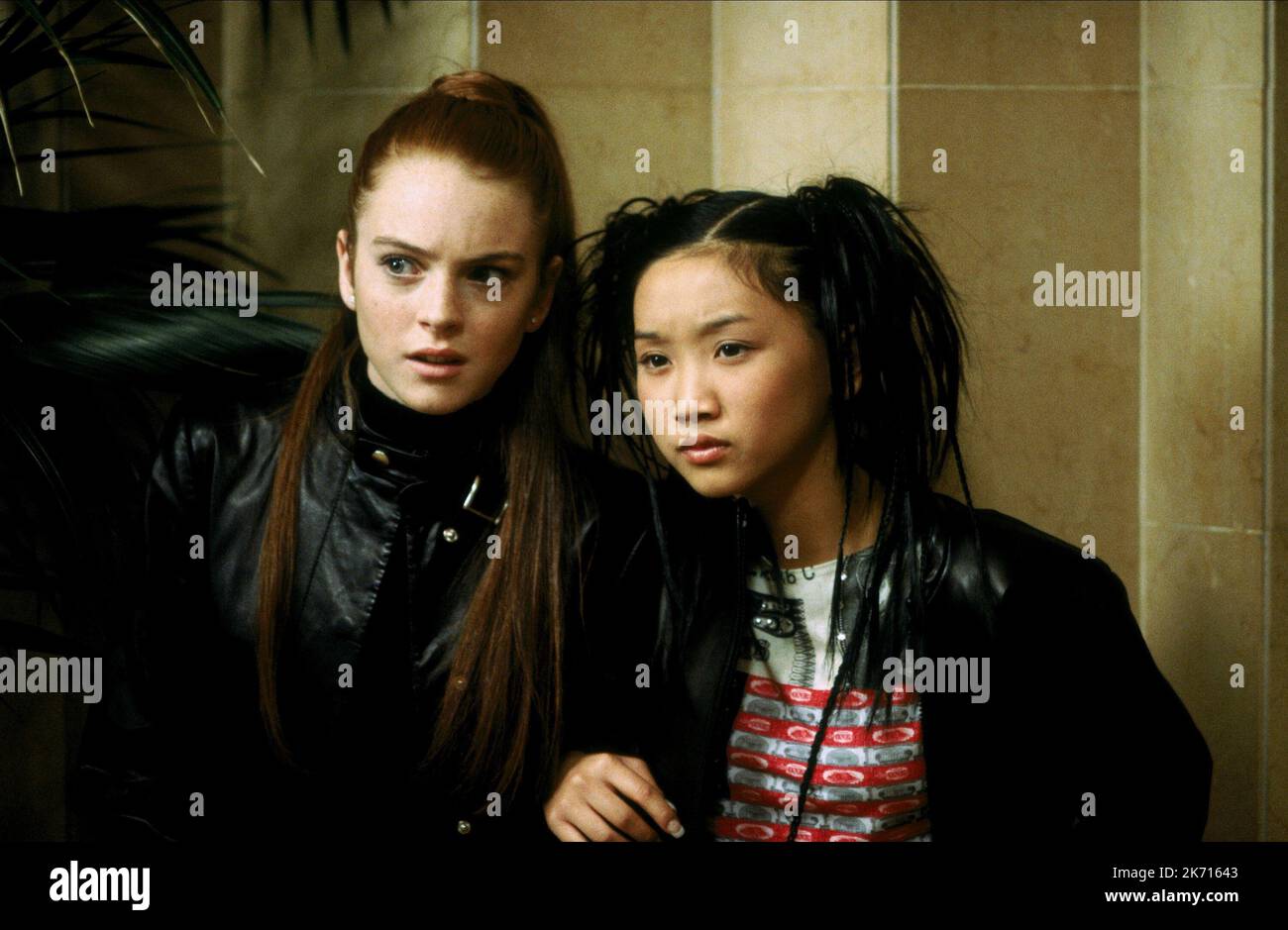 Get a clue 2002 hi-res stock photography and images - Alamy
