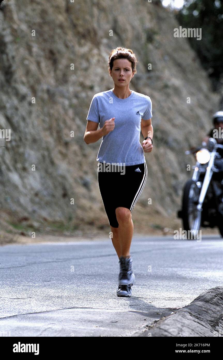 KATE BECKINSALE, LAUREL CANYON, 2002 Stock Photo - Alamy KATE BECKINSALE, LAUREL CANYON, 2002 Stock Photo - Alamy