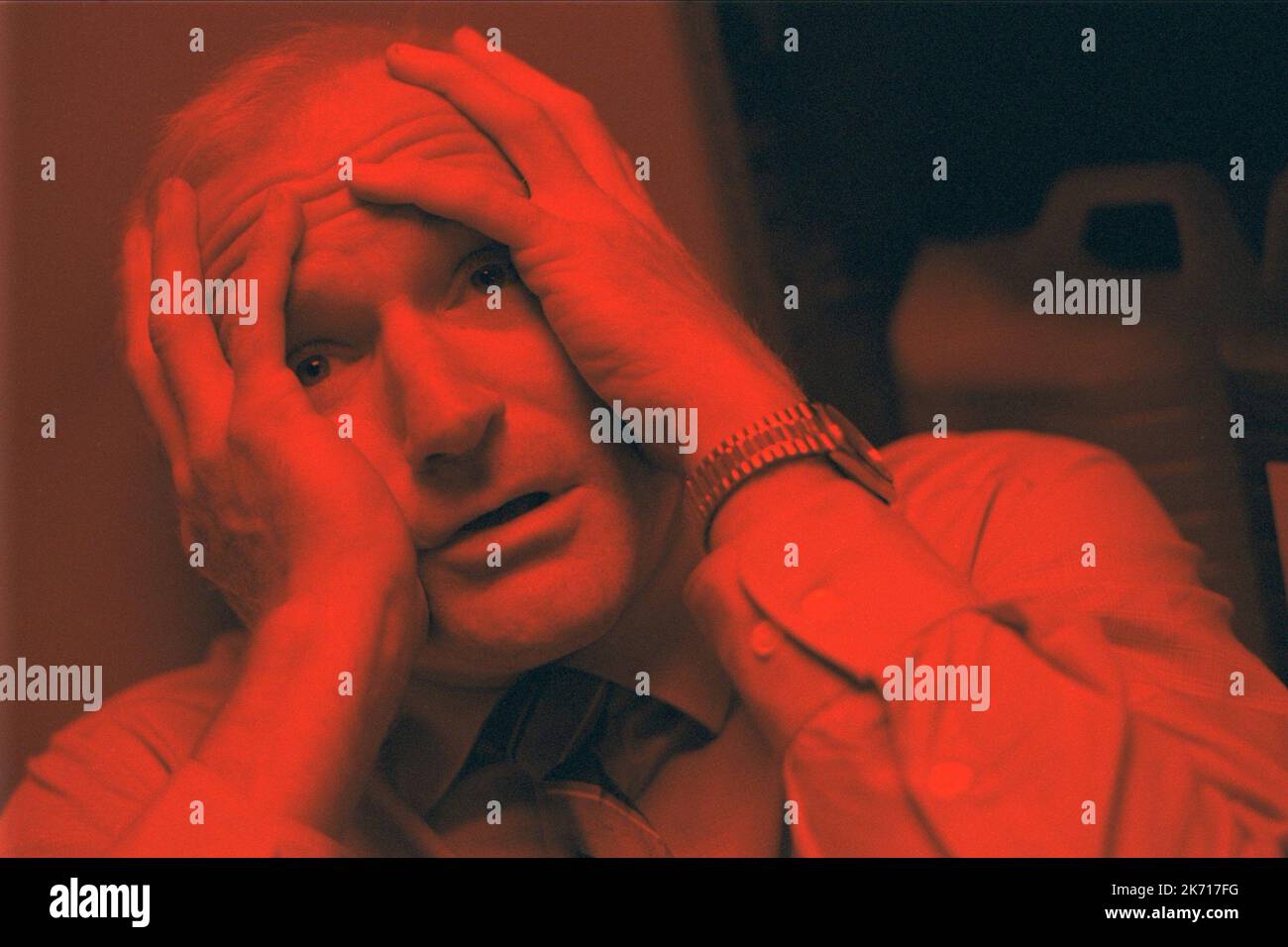 ROBIN WILLIAMS, ONE HOUR PHOTO, 2002 Stock Photo - Alamy
