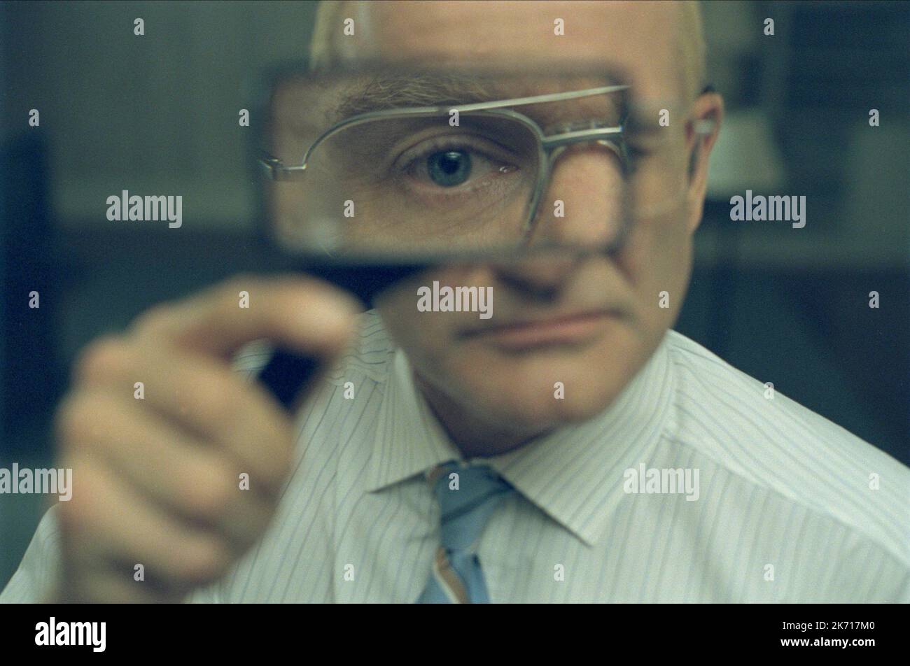 ROBIN WILLIAMS, ONE HOUR PHOTO, 2002 Stock Photo - Alamy
