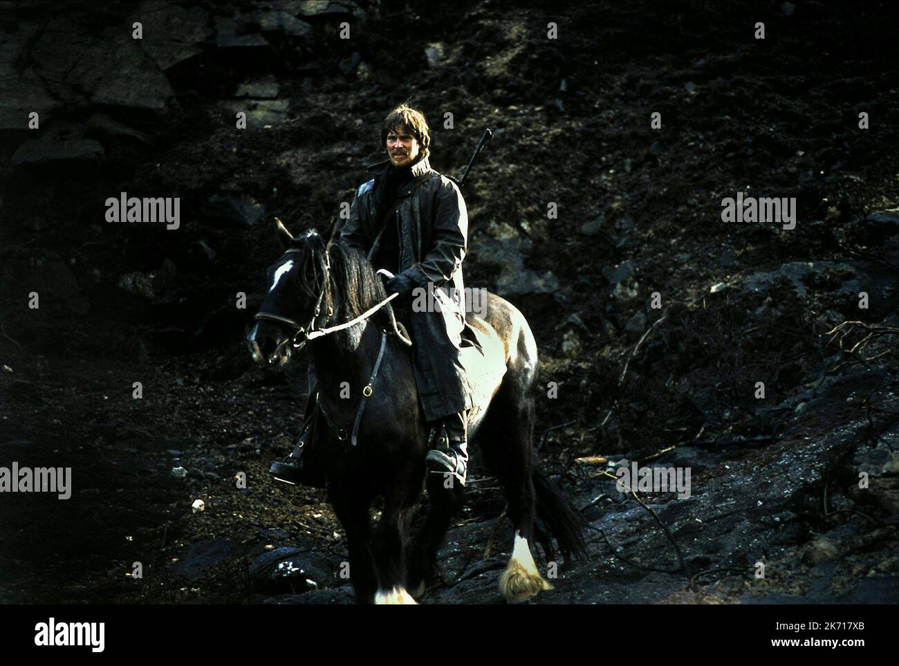 CHRISTIAN BALE, REIGN OF FIRE, 2002 Stock Photo - Alamy