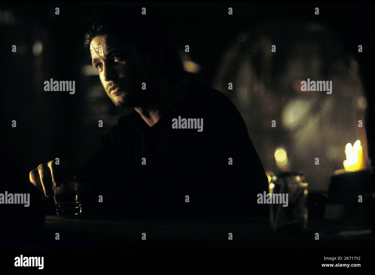 GERARD BUTLER, REIGN OF FIRE, 2002 Stock Photo - Alamy