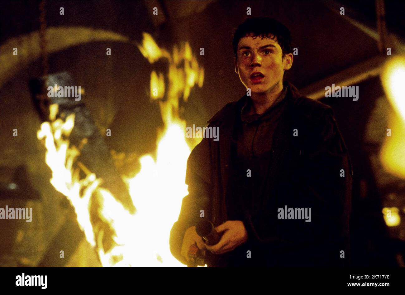 SCOTT MOUTTER, REIGN OF FIRE, 2002 Stock Photo - Alamy