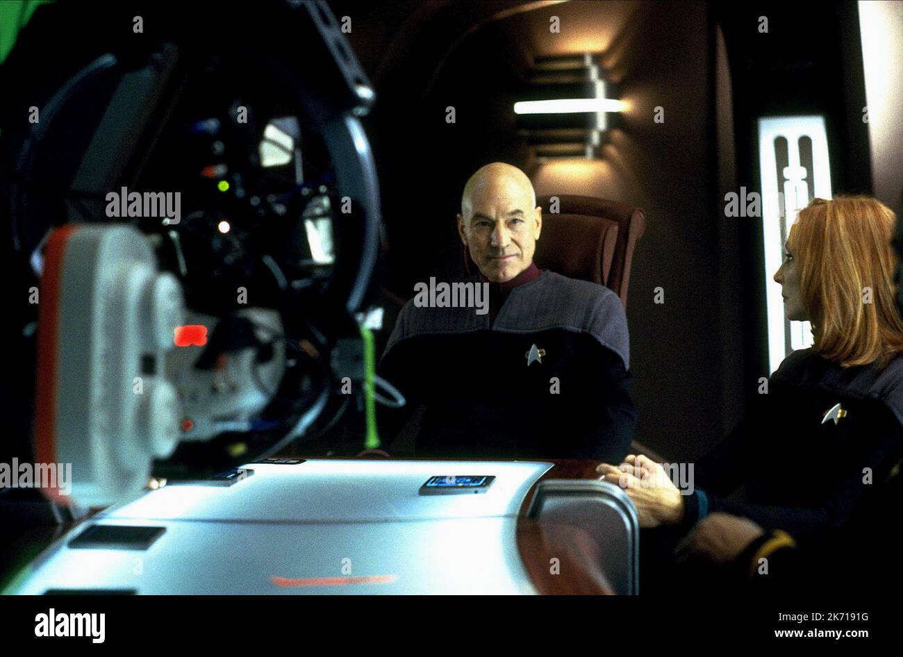 Nemesis patrick stewart 2002 hi-res stock photography and images - Alamy