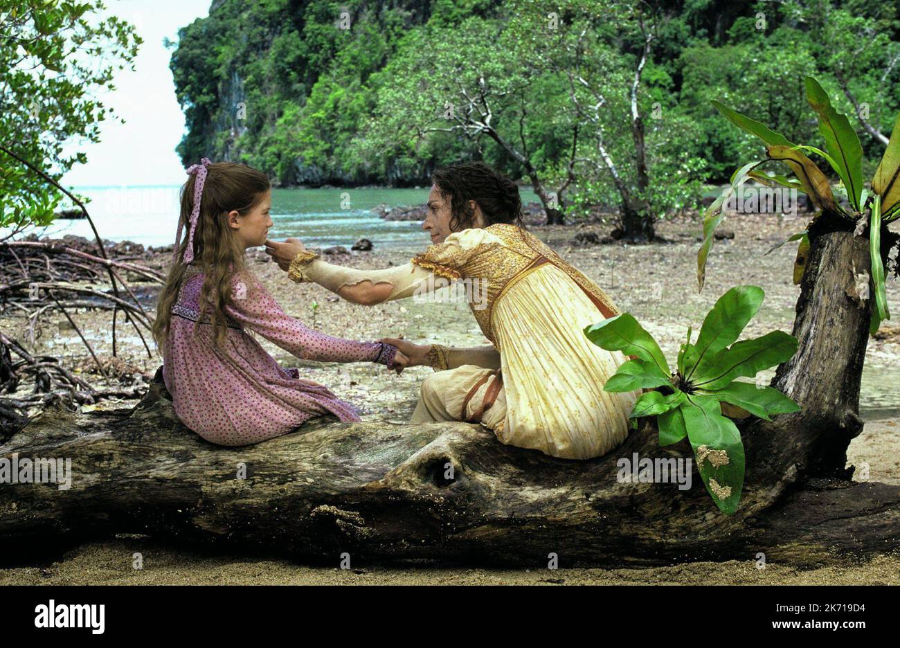 BONNIE WRIGHT, BRANA BAJIC, STRANDED, 2002 Stock Photo - Alamy