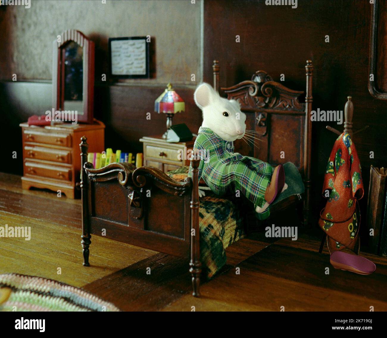 Stuart little 2 2002 hi-res stock photography and images - Alamy