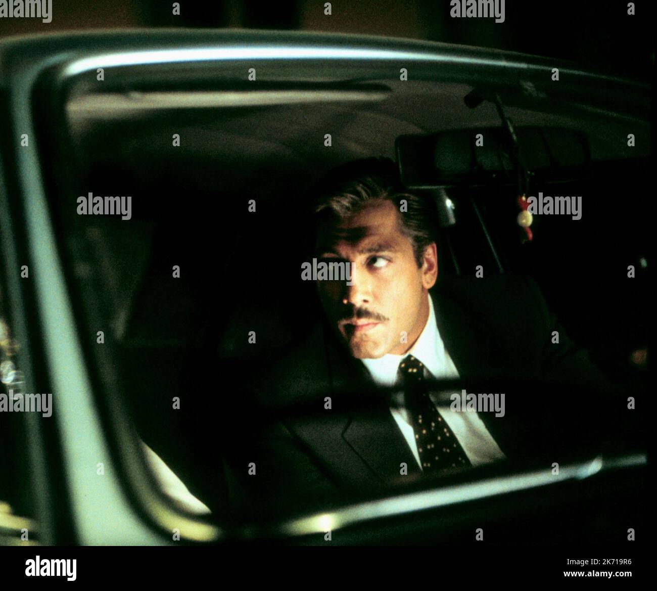 JAVIER BARDEM, THE DANCER UPSTAIRS, 2002 Stock Photo - Alamy