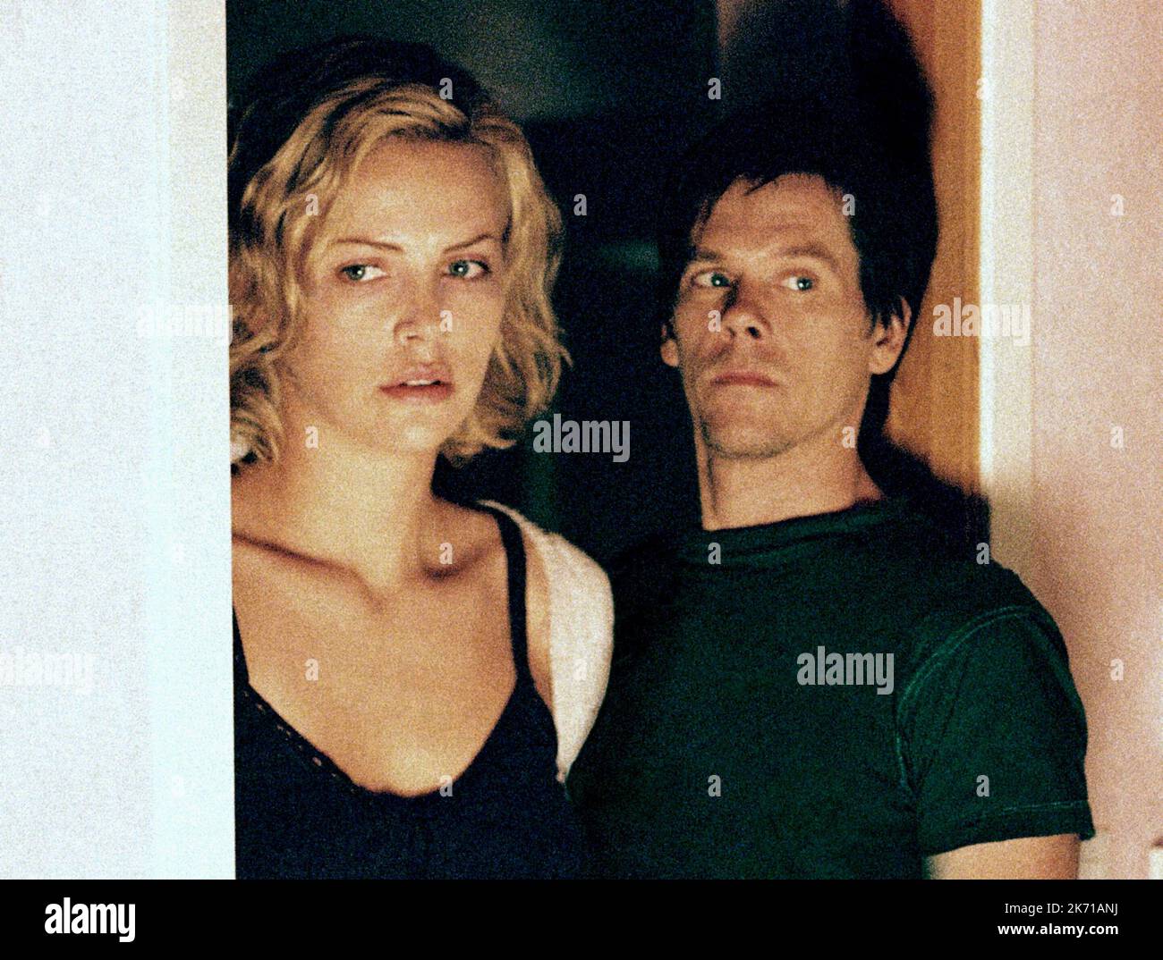 CHARLIZE THERON, KEVIN BACON, TRAPPED, 2002 Stock Photo - Alamy