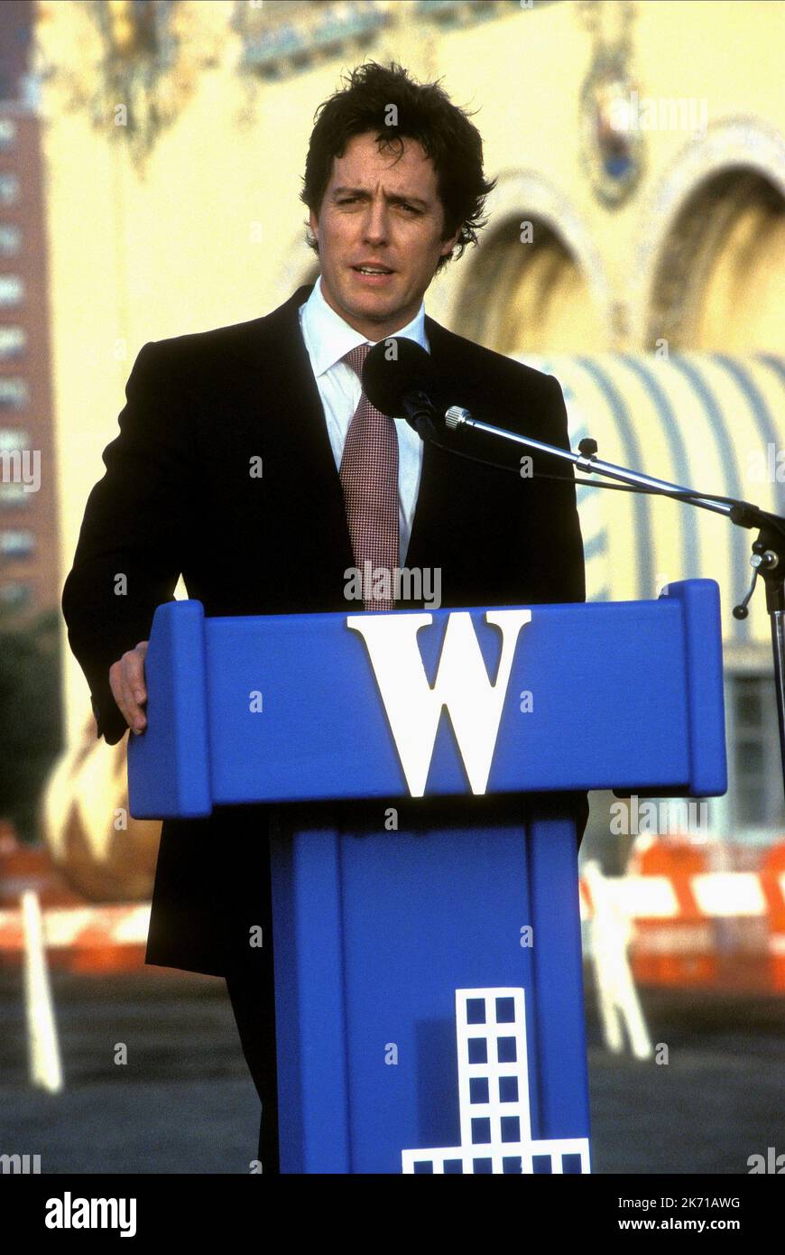 HUGH GRANT, TWO WEEKS NOTICE, 2002 Stock Photo - Alamy