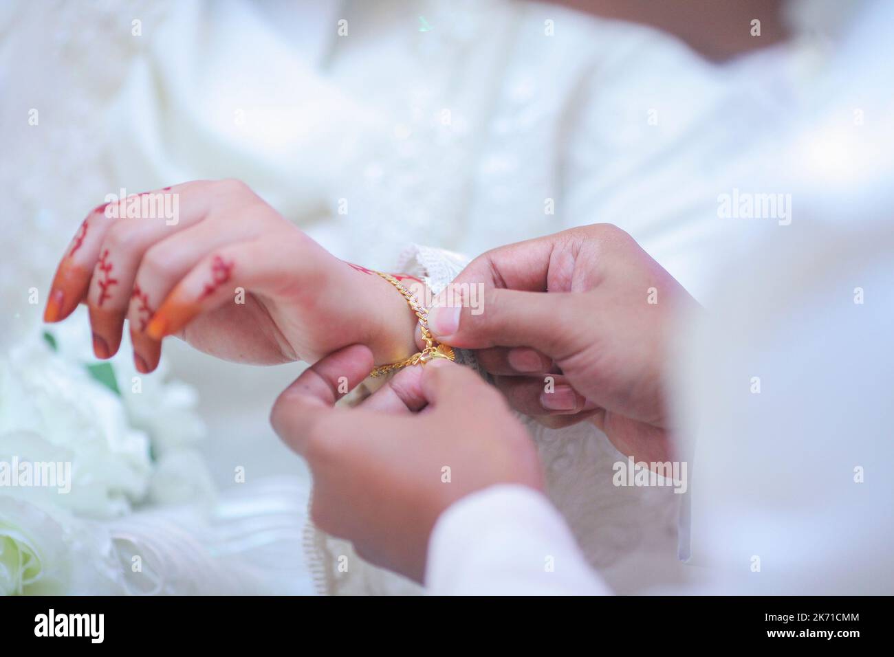 Couple put hand together hi-res stock photography and images - Alamy