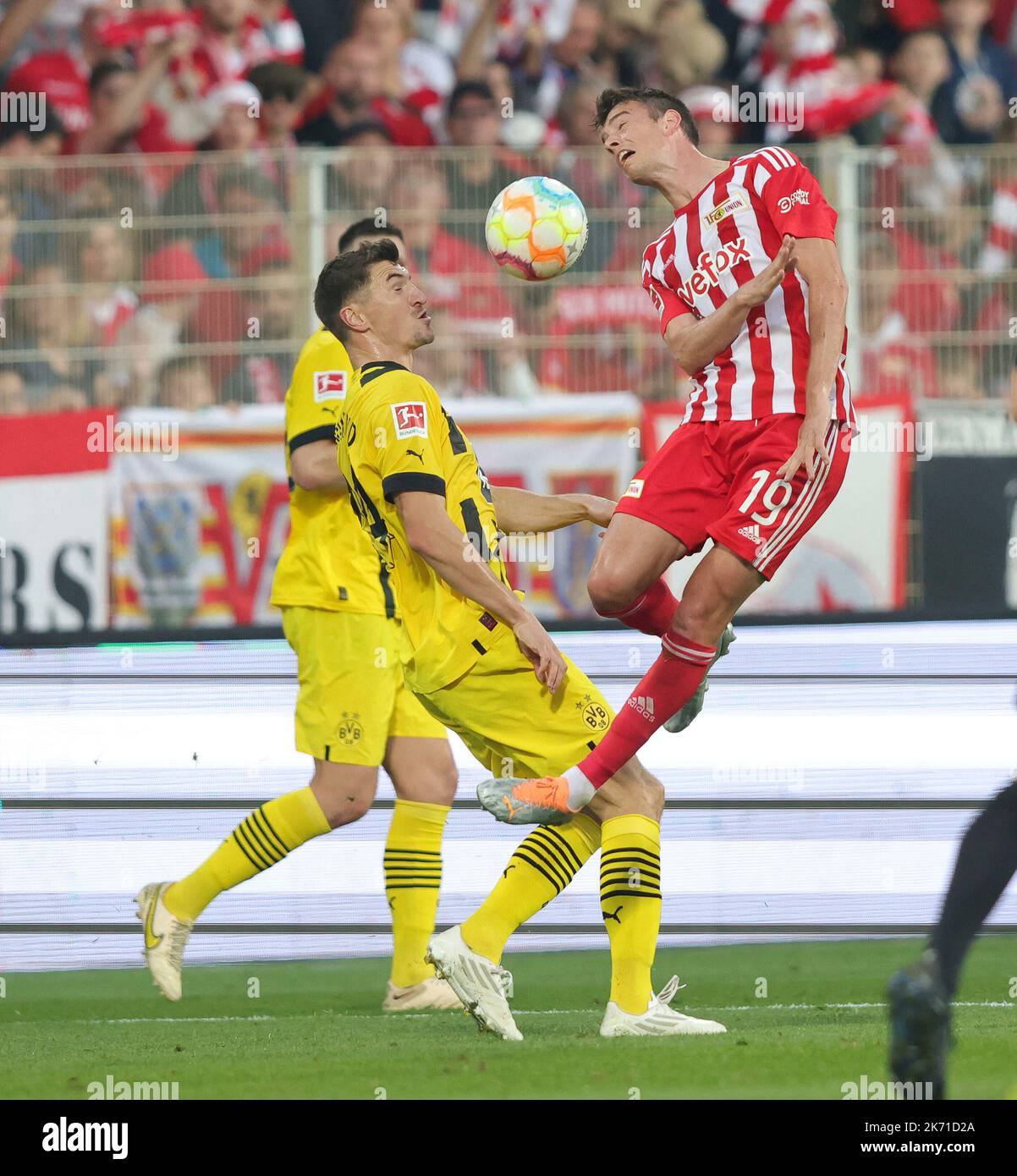 firo : 16.10.2022 football soccer 1st league 1st Bundesliga season 2022 ...