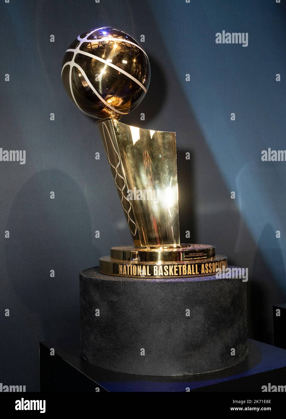 Larry o’brien trophy hi-res stock photography and images - Alamy