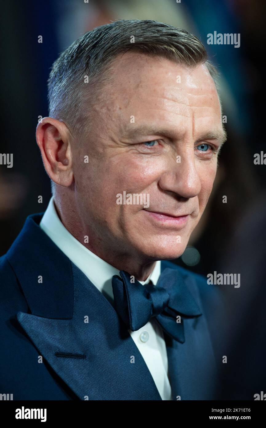 Daniel Craig attending the Glass Onion: A Knives Out Mystery Premiere ...